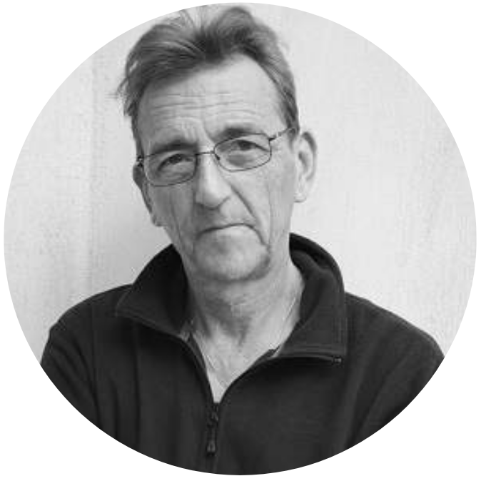 Art Trope Gallery vous présente le portrait de l'Artiste Photographe ...